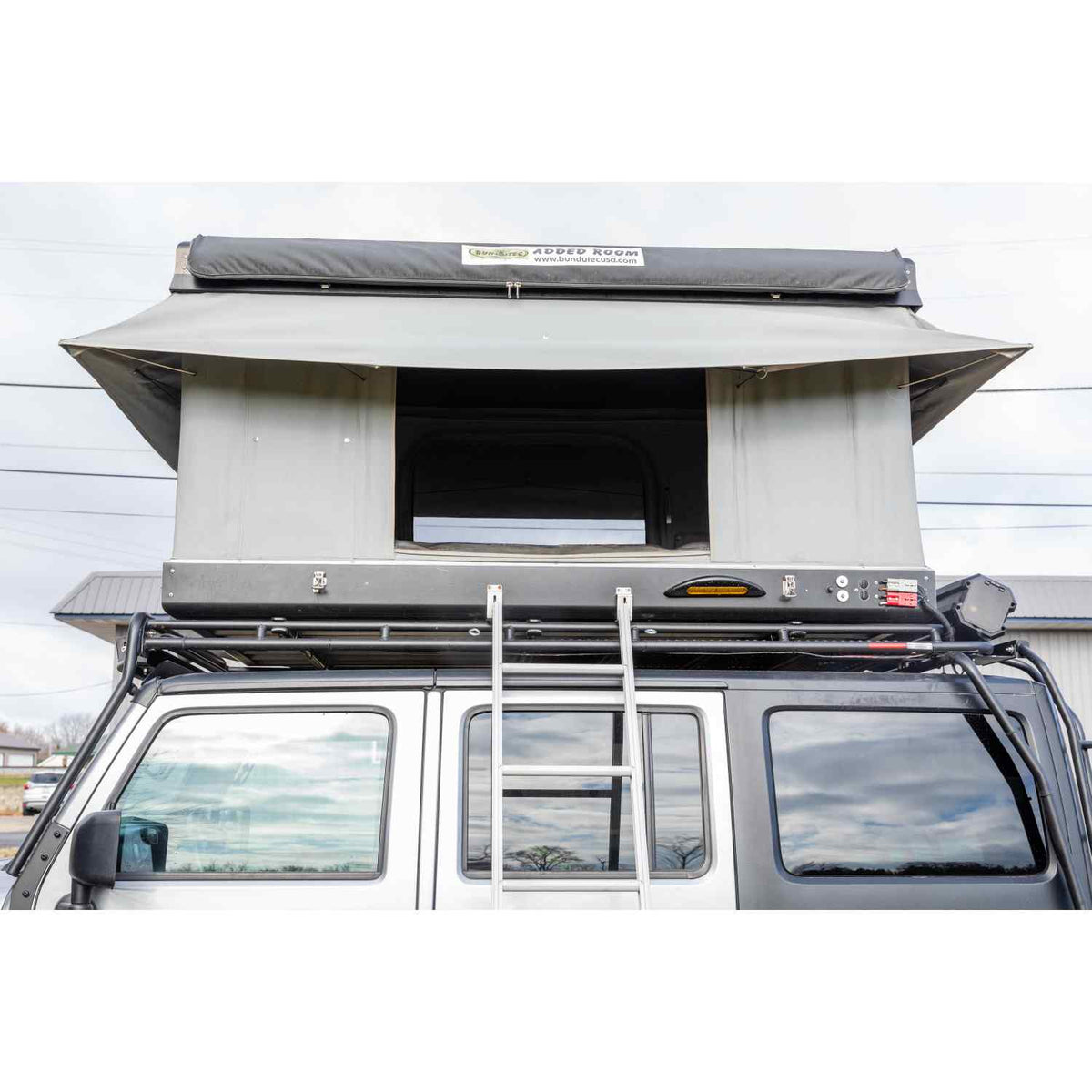 Bundutec BunduTop: Luxury Electric Roof Top Tent for Camping — ExtrailAuto